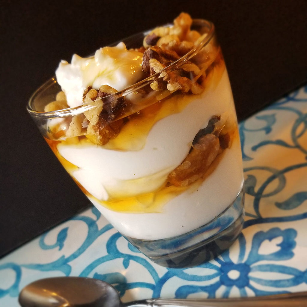 Giaourti with Meli (Yogurt with Honey) - Heart Healthy Greek